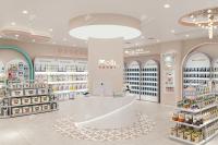 China 06-DBAS Maternity And Baby Store Design With Dopamine Style for sale