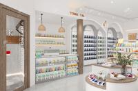 China 05-YMJYS Maternity And Baby Shop Display With Raw Wood Minimalist Style for sale