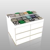 China Makeup Retail Store Table White Wooden Sample Island In The Middle For Branding Display Furniture And Fashion-Forward Shop Table for sale