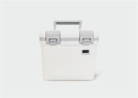 China 36 Hours Ice Retention Insulated Cooler Box with Shoulder Strap Design CE Qualified for sale