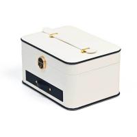 China Premium Customizable PU Leather Jewelry Box with Mirror for sale