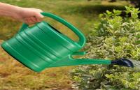 China Long Spout Sprayer Watering Can 2.5L PE Garden Tools Adjustable Flow Mode for sale