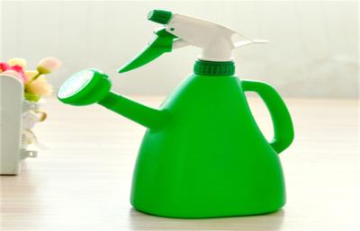 China Plastic Manual Mister Sprayer 30cm Watering Can for Kids Farm Sterilization for sale