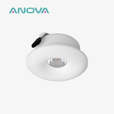 China Ocean Plastic Anti Glare Spotlight 2700K 3000K 4000K Super Thin Mini Spotlight for sale