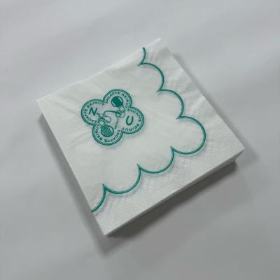 China Green And White Paper Napkins 18gsm Embossed Soft Tissue Personalised Serviettes for sale
