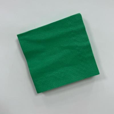 China 27×27cm Colored Beverage Napkins Green Dinner Napkins For Hotel for sale