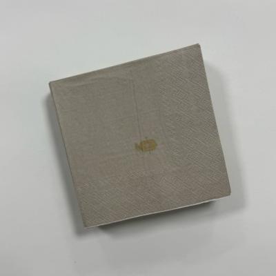 China 21×21cm Paper Dinner Napkins Decorative Disposable Napkins 1/4 Fold 1-3 Layers for sale