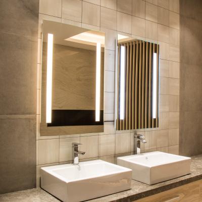 China High End LED Full Length Lighted Bath Vanity Mirror with Rust Resistant Chassis for sale