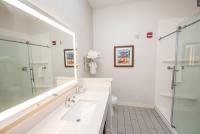 China Bathroom Decorative LED Wall Mirror Glass Rectangle 5mm Copper Free Mirror for Hotel for sale