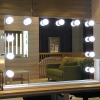 China G60 24pcs Bulbs Light Up Makeup Mirror High Definition For Wall Mounting for sale