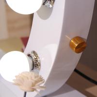China High Output Makeup Mirror With Lights Customizable Illuminated Makeup Mirror for sale