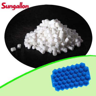China Thermoplastic Elastomer Rubber Material Granules For Soft Food Grade Shaped Cube Reusable Ice Trays for sale