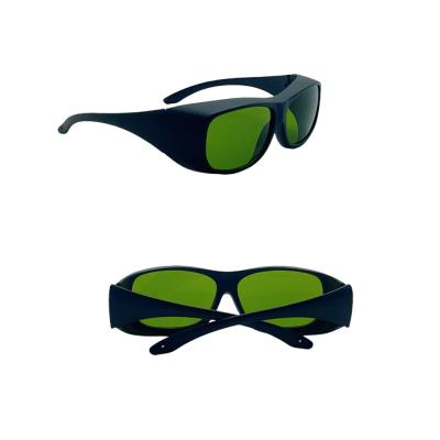 China Laser Safety Goggles with Anti Ultraviolet Light and Welding Spatter Protection for Durable Green Lens Industrial Use for sale