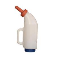 China 4L Plastic Calf Feeding Bottle with Rubber Nipple - Food Grade PE Material for Dairy Farming for sale