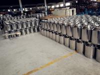 China Stainless Steel Dairy Milking Machine Bucket 15L to 68L Capacity Customizable CD Series for Cow Farming for sale