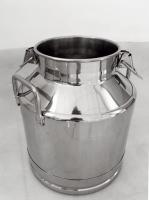China Stainless Steel Dairy Milking Machine Bucket 15L to 68L Capacity Customizable CD Series for Cow Farming for sale