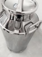 China Stainless Steel Dairy Milking Machine Bucket 15L to 68L Capacity Customizable CD Series for Cow Farming for sale