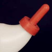 China 4L Plastic Calf Feeding Bottle with Rubber Nipple - Food Grade PE Material for Dairy Farming for sale