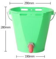 China Calf Bucket Feeder Euro Style with Nipple and Valve - 8L Capacity, 4mm PP Construction - HL-MP70 Model for sale