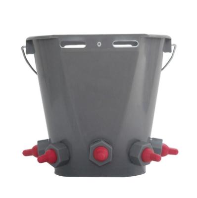 China Calf Feeding Bucket with Teat System - 8L Capacity, 4MM PP Material, 1-5 Teat Options for Livestock for sale