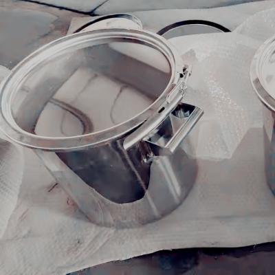 China Stainless Steel Drum 30L to 2000L Capacity with 1.2mm Thickness for Food Grade Cheese and Olive Oil Storage for sale