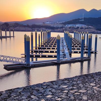 China Marine Grade Floating Dock Aluminum Alloy 6061-T6 Gangways Ramps Floating Walkway For Marina Use for sale