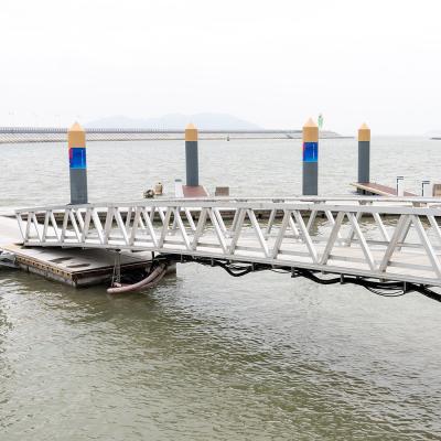 China Durable Design Marine Aluminum Gangways Silver Customized Floating Dock Pontoon For Marina Yacht for sale