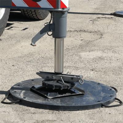China 48 Inch Portable Round Polyethylene Plastic Antislip Truck Crane Outrigger Pad for sale