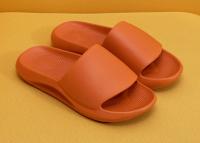 China Woman Yeezy Flip Flops Outdoor Sandal Shoes Comfortable EVA for sale