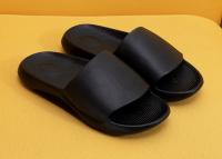 China Woman Yeezy Flip Flops Outdoor Sandal Shoes Comfortable EVA for sale