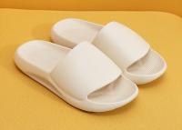 China Woman Yeezy Flip Flops Outdoor Sandal Shoes Comfortable EVA for sale