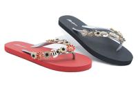 China Diamond Decoration Ladies Flip Flop With Metal Luster Textured Strap for sale