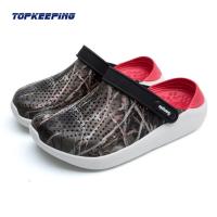 China 37-44 Stylish Quick Drying Garden Odm Men Wearing Clogs Lightweight Pvc for sale