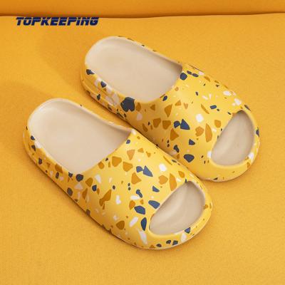 China Summer Beach Fashion Flat Heel Yezzy Female EVA Sliders for sale