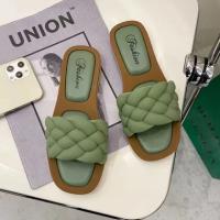 China OEM EUR36 Indoor Outdoor PVC Women Slides Slippers for sale