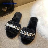 China Diamond Jewelry decorative Outdoor Fur Slippers For Women for sale