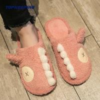 China Tear Resistant Indoor Plush Fur Slippers For Lady for sale