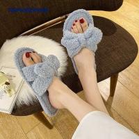 China Custom Womens Plush Fur Slippers With Shock Absorbing Midsole for sale