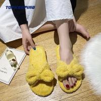 China Custom Womens Plush Fur Slippers With Shock Absorbing Midsole for sale