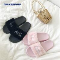 China OEM ODM Acceptable Slip On Womens Furry Slide Slippers for sale