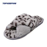 China Indoor Flat Heel Womens Fluffy Slides Size EUR36 - 41 for sale