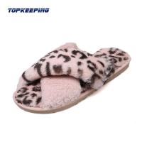 China Indoor Flat Heel Womens Fluffy Slides Size EUR36 - 41 for sale