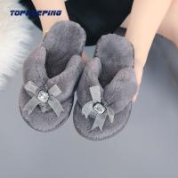 China EVA Sole Ladies Fluffy Slider Slippers With Diamond Decoration for sale