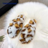 China 1D0037 Fluffy Opening Toe Flat Lady Winter Fashion Slipper With Strap for sale