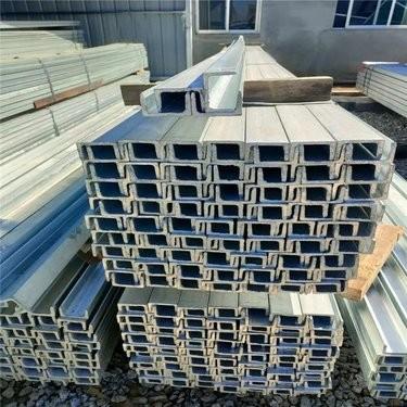 China ST37-2 Structural Steel H Beam 100-900mm Web Width with Q235B/Q345B Grade for Construction Applications for sale