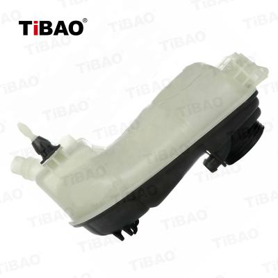 China Coolant Recovery Automotive Expansion Tank A2465000049 2465000049 For Mercedes Benz for sale