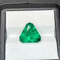 China Al2O3 Green Sapphire Stone Gem with Classic Cut - 9 Mohs Hardness, 2040℃ Melting Point for Industrial Applications for sale