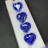 China Al2O3 Ocean Blue Sapphire Stones with 9 Mohs Hardness and 2040°C Melting Point for Industrial Applications for sale
