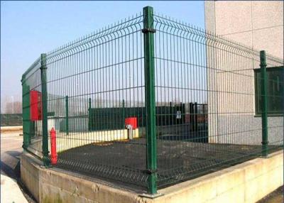 China Powder Coated V Mesh Security Fence 50x200x4mm 2m High Green RAL 6005 for sale