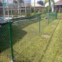 China Cyclone Chain Link Fence 8ft Height with 2.0-6.0mm Wire Diameter - Galvanized Steel Security Fencing for Gardens and Sports Fields for sale